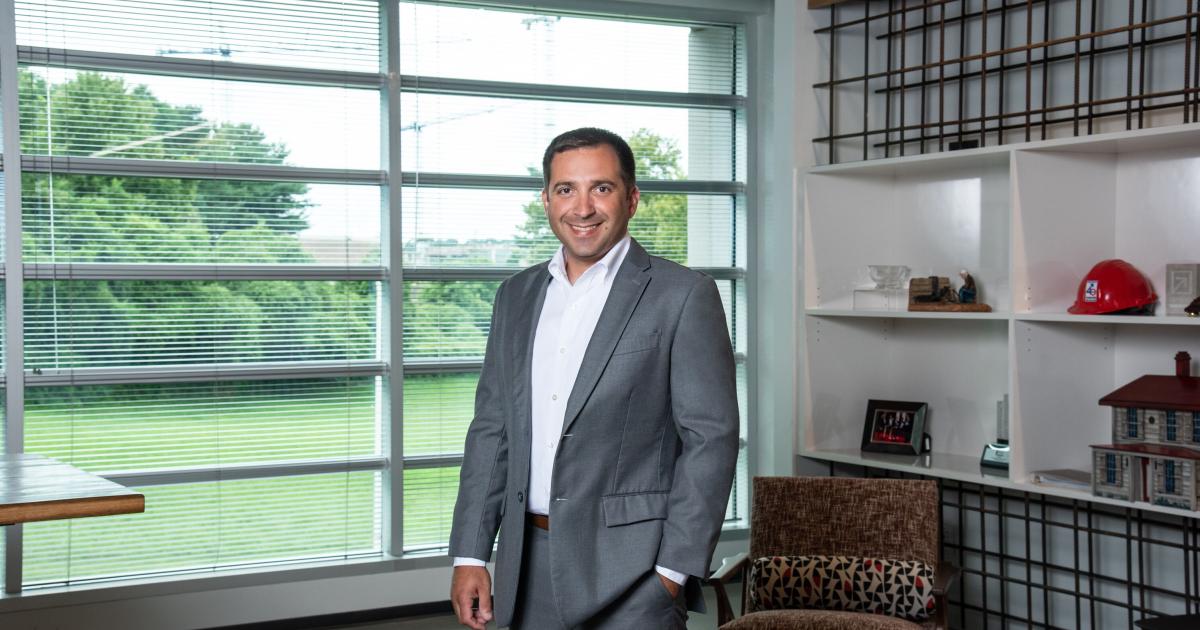 Hugo Moreira, Director | DAVIS Construction